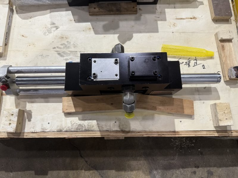 5.5KIP MTS 204.52 Hydraulic Actuator | Frank Bacon